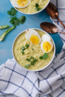 Comforting Spiced Turmeric Yogurt Oatmeal Bowls